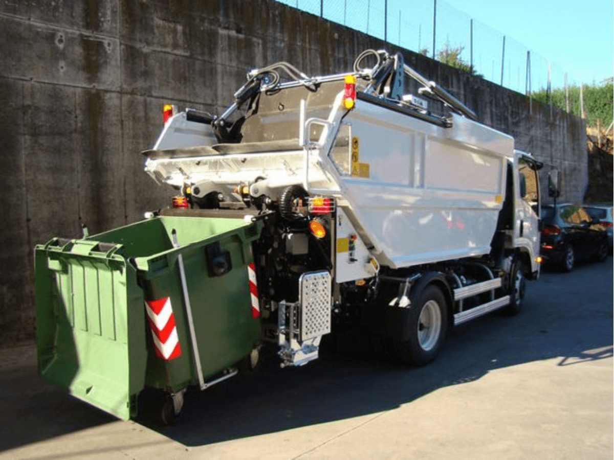Small Garbage Truck | Pilotruck